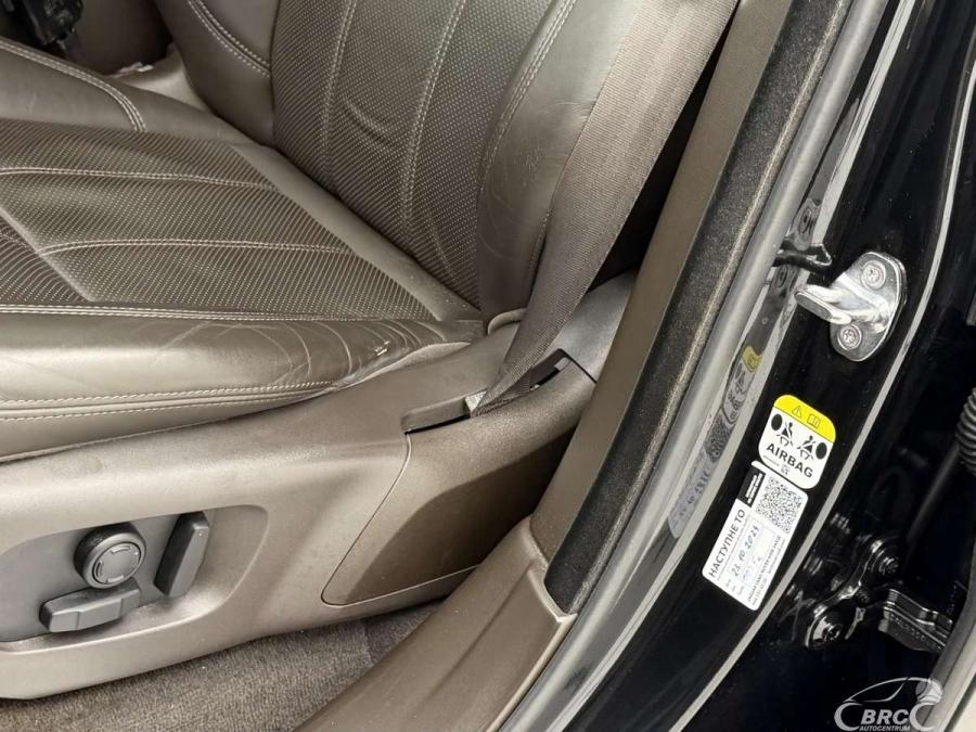 Melns Land Rover Range Rover Sport 2021 Viļņa, ar dzinēja tilpumu 3.00 L un nobraukumu 119 tūkst. km par 35900 €, foto 29 vietnē AUTOMOTO.COM.LV