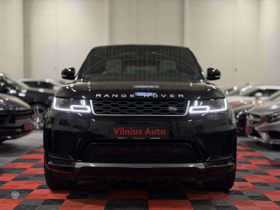 Black Land Rover Range Rover Sport 2021 in Vilnius, with an engine capacity of 3.00 L and mileage of 197 thousand km for 32900 €, photo 3 on AUTOMOTO.COM.LV