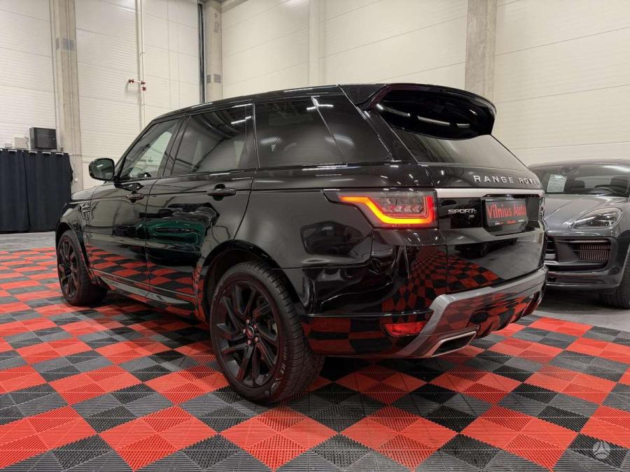 Black Land Rover Range Rover Sport 2021 in Vilnius, with an engine capacity of 3.00 L and mileage of 197 thousand km for 32900 €, photo 7 on AUTOMOTO.COM.LV