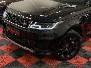 Black Land Rover Range Rover Sport 2021 in Vilnius, with an engine capacity of 3.00 L and mileage of 197 thousand km for 32900 €, photo 8 on AUTOMOTO.COM.LV