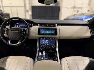 Black Land Rover Range Rover Sport 2021 in Vilnius, with an engine capacity of 3.00 L and mileage of 197 thousand km for 32900 €, photo 20 on AUTOMOTO.COM.LV
