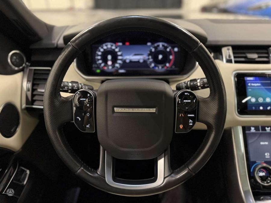 Black Land Rover Range Rover Sport 2021 in Vilnius, with an engine capacity of 3.00 L and mileage of 197 thousand km for 32900 €, photo 22 on AUTOMOTO.COM.LV