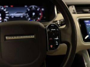 Black Land Rover Range Rover Sport 2021 in Vilnius, with an engine capacity of 3.00 L and mileage of 197 thousand km for 32900 €, photo 23 on AUTOMOTO.COM.LV