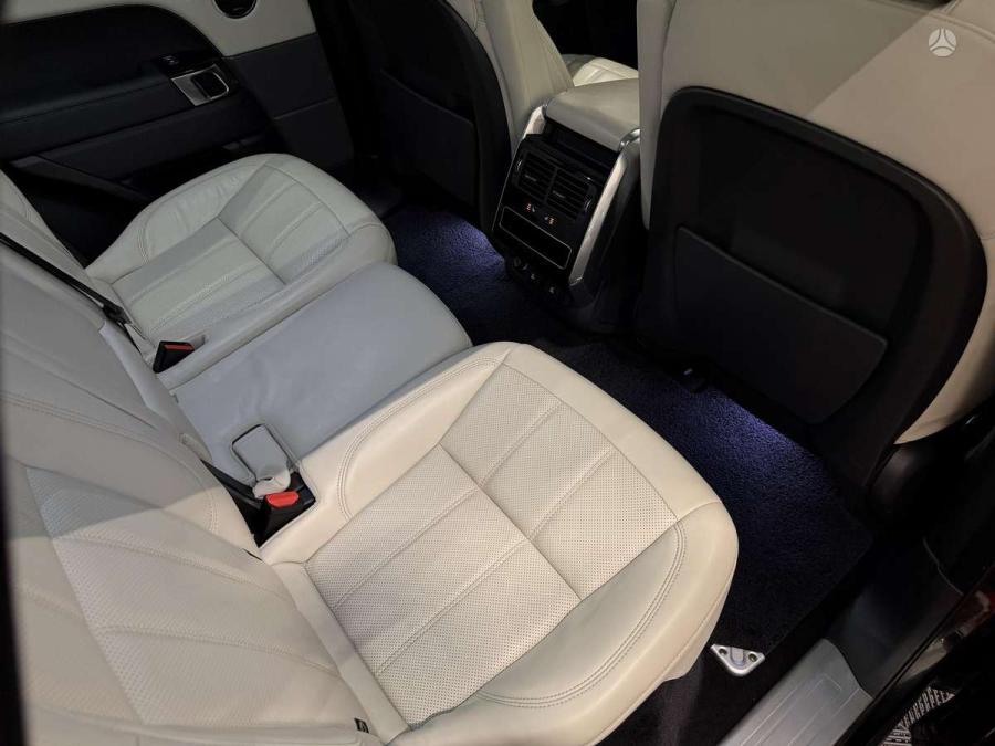 Black Land Rover Range Rover Sport 2021 in Vilnius, with an engine capacity of 3.00 L and mileage of 197 thousand km for 32900 €, photo 37 on AUTOMOTO.COM.LV