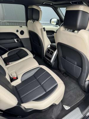 Melns Land Rover Range Rover Sport 2022 Viļņa, ar dzinēja tilpumu 3.00 L un nobraukumu 157 tūkst. km par 36700 €, foto 8 vietnē AUTOMOTO.COM.LV