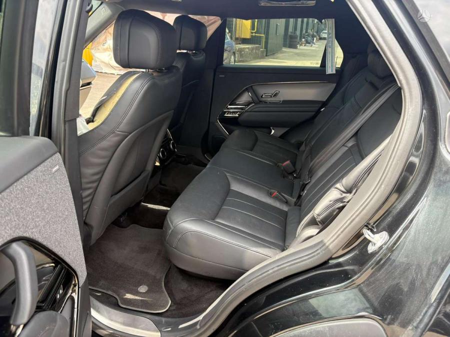 Melns Land Rover Range Rover Sport 2023 Šauļi, ar dzinēja tilpumu 3.00 L un nobraukumu 109 tūkst. km par 33300 €, foto 11 vietnē AUTOMOTO.COM.LV
