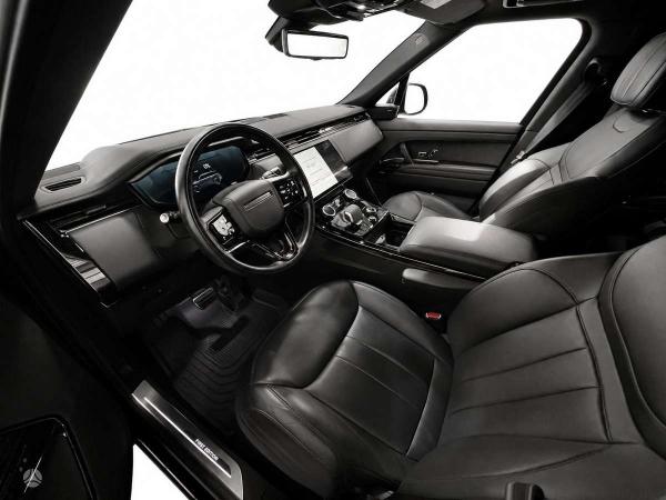 Black Land Rover Range Rover Sport 2023 in Kaunas, with an engine capacity of 3.00 L and mileage of 106 thousand km for 85000 €, photo 7 on AUTOMOTO.COM.LV
