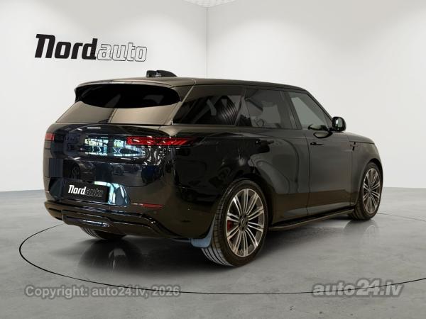 Melns Land Rover Range Rover Sport 2024 Tallina, ar dzinēja tilpumu 3.00 L un nobraukumu 50 tūkst. km par 109900 €, foto 2 vietnē AUTOMOTO.COM.LV