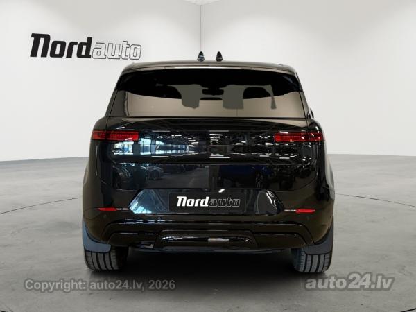 Melns Land Rover Range Rover Sport 2024 Tallina, ar dzinēja tilpumu 3.00 L un nobraukumu 50 tūkst. km par 109900 €, foto 4 vietnē AUTOMOTO.COM.LV