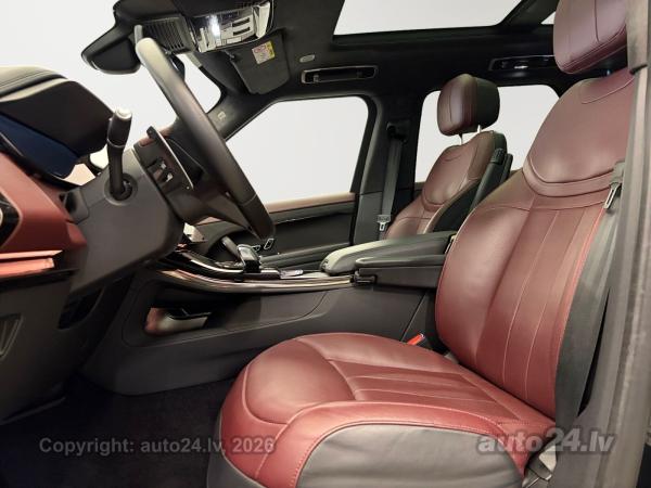Melns Land Rover Range Rover Sport 2024 Tallina, ar dzinēja tilpumu 3.00 L un nobraukumu 50 tūkst. km par 109900 €, foto 5 vietnē AUTOMOTO.COM.LV