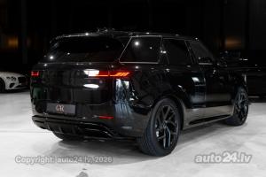 Melns Land Rover Range Rover Sport 2025 Rīga, ar dzinēja tilpumu 3.00 L un nobraukumu 10 tūkst. km par 108900 €, foto 4 vietnē AUTOMOTO.COM.LV
