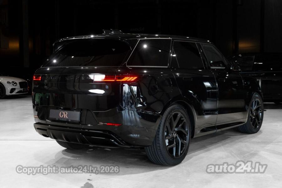 Melns Land Rover Range Rover Sport 2025 Rīga, ar dzinēja tilpumu 3.00 L un nobraukumu 10 tūkst. km par 108900 €, foto 4 vietnē AUTOMOTO.COM.LV