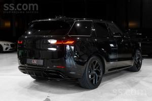 Black Land Rover Range Rover Sport 2025 in Riga, with an engine capacity of 3.00 L and mileage of 10 thousand km for 109000 €, photo 5 on AUTOMOTO.COM.LV