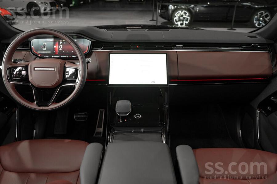 Black Land Rover Range Rover Sport 2025 in Riga, with an engine capacity of 3.00 L and mileage of 10 thousand km for 109000 €, photo 12 on AUTOMOTO.COM.LV