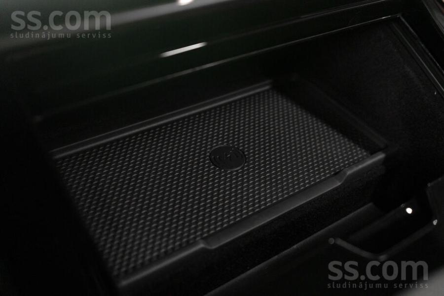 Black Land Rover Range Rover Sport 2025 in Riga, with an engine capacity of 3.00 L and mileage of 10 thousand km for 109000 €, photo 28 on AUTOMOTO.COM.LV