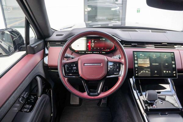 Melns Land Rover Range Rover Sport 2025 Viļņa, ar dzinēja tilpumu 3.00 L un nobraukumu 15 tūkst. km par 89900 €, foto 6 vietnē AUTOMOTO.COM.LV