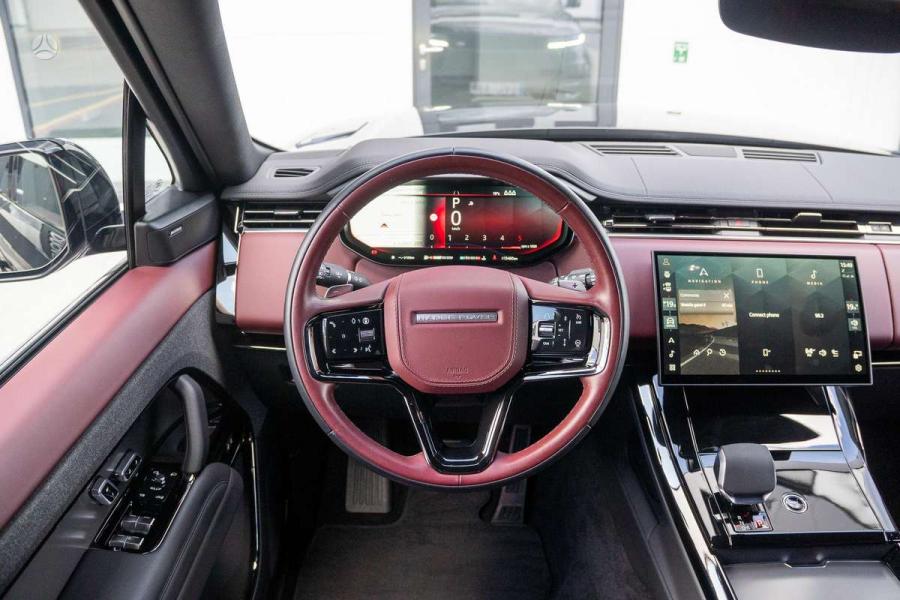 Melns Land Rover Range Rover Sport 2025 Viļņa, ar dzinēja tilpumu 3.00 L un nobraukumu 15 tūkst. km par 89900 €, foto 6 vietnē AUTOMOTO.COM.LV