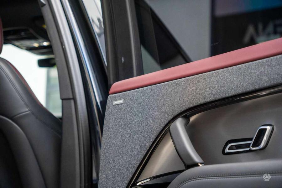 Melns Land Rover Range Rover Sport 2025 Viļņa, ar dzinēja tilpumu 3.00 L un nobraukumu 15 tūkst. km par 89900 €, foto 8 vietnē AUTOMOTO.COM.LV