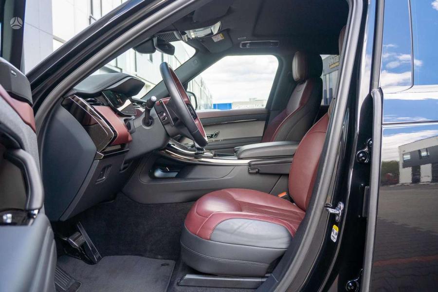Melns Land Rover Range Rover Sport 2025 Viļņa, ar dzinēja tilpumu 3.00 L un nobraukumu 15 tūkst. km par 89900 €, foto 15 vietnē AUTOMOTO.COM.LV