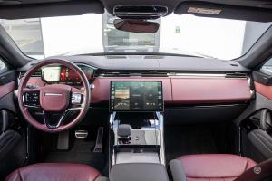 Melns Land Rover Range Rover Sport 2025 Viļņa, ar dzinēja tilpumu 3.00 L un nobraukumu 15 tūkst. km par 89900 €, foto 18 vietnē AUTOMOTO.COM.LV