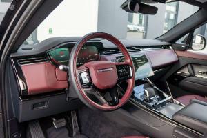 Melns Land Rover Range Rover Sport 2025 Viļņa, ar dzinēja tilpumu 3.00 L un nobraukumu 15 tūkst. km par 89900 €, foto 27 vietnē AUTOMOTO.COM.LV