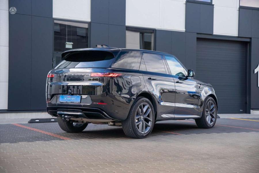 Melns Land Rover Range Rover Sport 2025 Viļņa, ar dzinēja tilpumu 3.00 L un nobraukumu 15 tūkst. km par 89900 €, foto 31 vietnē AUTOMOTO.COM.LV