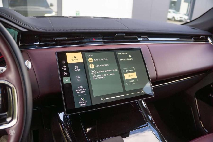 Melns Land Rover Range Rover Sport 2025 Viļņa, ar dzinēja tilpumu 3.00 L un nobraukumu 15 tūkst. km par 89900 €, foto 33 vietnē AUTOMOTO.COM.LV