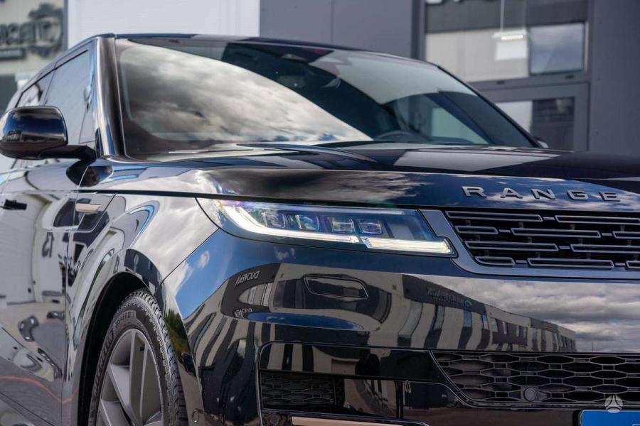 Melns Land Rover Range Rover Sport 2025 Viļņa, ar dzinēja tilpumu 3.00 L un nobraukumu 15 tūkst. km par 89900 €, foto 37 vietnē AUTOMOTO.COM.LV