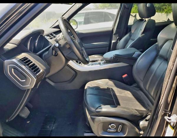 Melns Land Rover Range Rover Sport 2016 Viļņa, ar dzinēja tilpumu 3.00 L un nobraukumu 160 tūkst. km par 6500 €, foto 7 vietnē AUTOMOTO.COM.LV