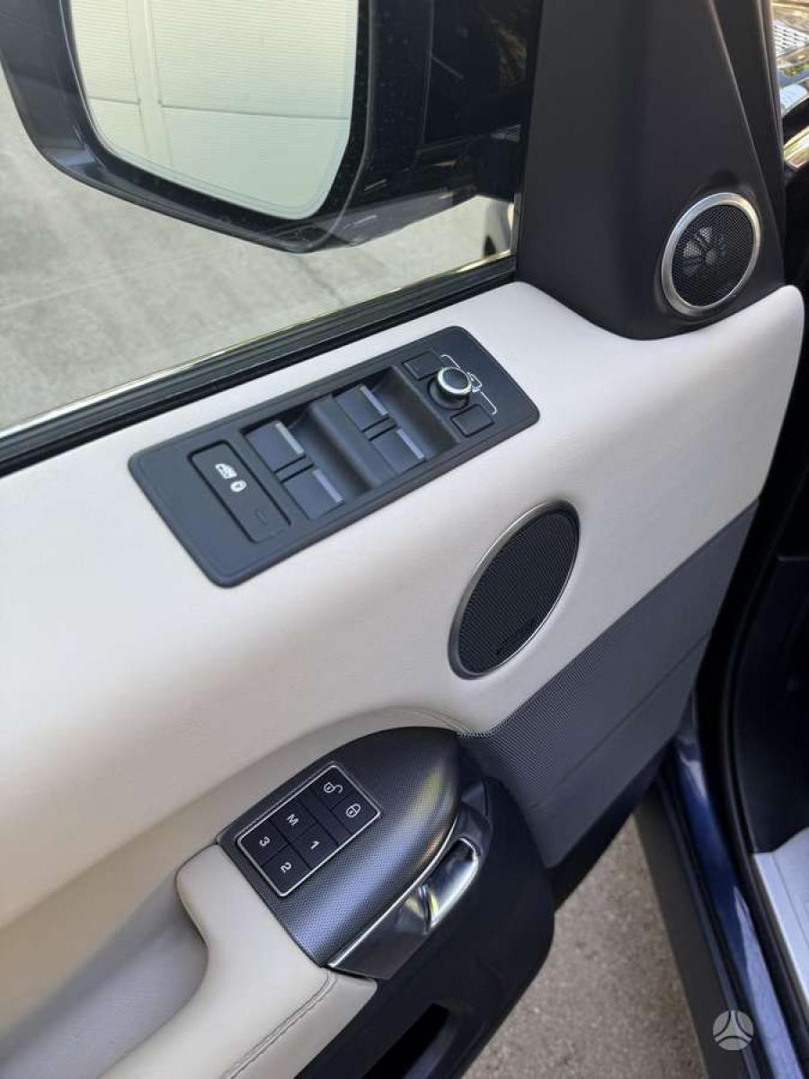 Blue Land Rover Range Rover Sport 2016 in Telschi, with an engine capacity of 2.99 L and mileage of 230 thousand km for 9900 €, photo 13 on AUTOMOTO.COM.LV