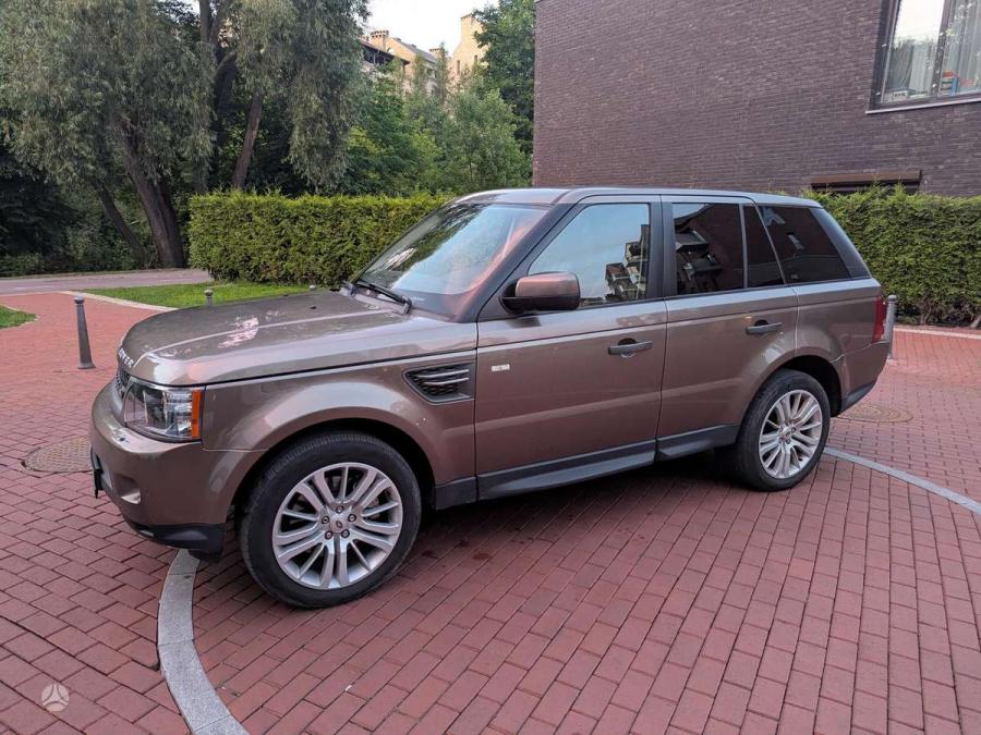 Brown Land Rover Range Rover Sport 2010 in Vilnius, with an engine capacity of 2.99 L and mileage of 299 thousand km for 7900 €, photo 1 on AUTOMOTO.COM.LV