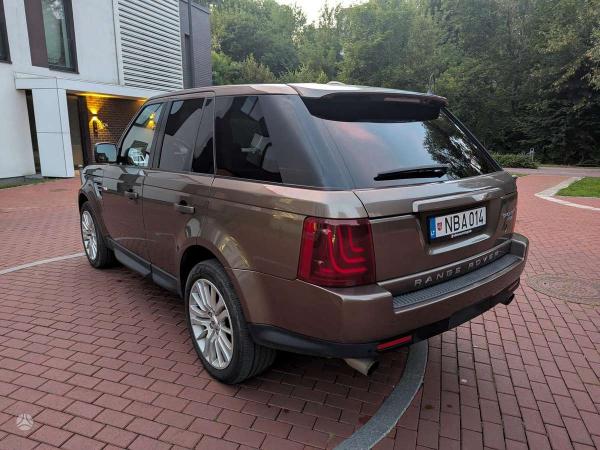 Brūns Land Rover Range Rover Sport 2010 Viļņa, ar dzinēja tilpumu 2.99 L un nobraukumu 299 tūkst. km par 7900 €, foto 8 vietnē AUTOMOTO.COM.LV
