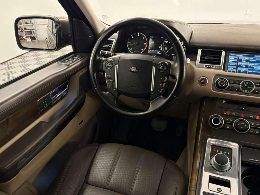 Brown Land Rover Range Rover Sport 2011 in Marijampole, with an engine capacity of 2.99 L and mileage of 255 thousand km for 9500 €, photo 18 on AUTOMOTO.COM.LV