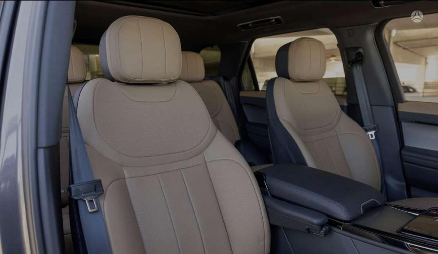 Brown Land Rover Range Rover Sport 2023 in Vilnius, with an engine capacity of 3.00 L and mileage of 56 thousand km for 79000 €, photo 9 on AUTOMOTO.COM.LV
