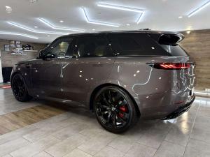 Brown Land Rover Range Rover Sport 2025 in Palanga, with an engine capacity of 3.00 L and mileage of 86 thousand km for 88000 €, photo 22 on AUTOMOTO.COM.LV
