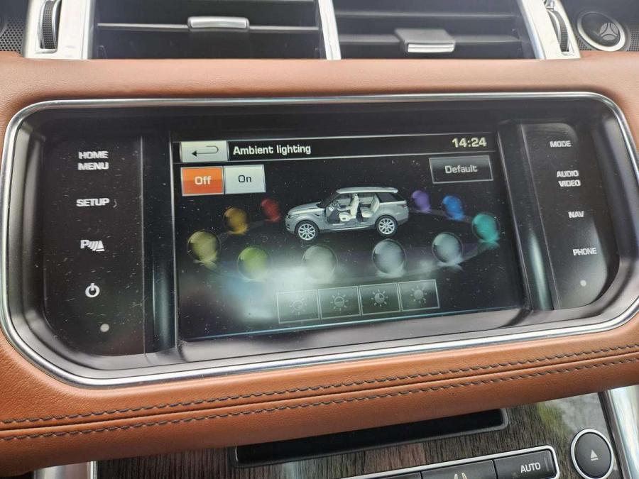 Land Rover Range Rover Sport 2015 in Radviliskis, with an engine capacity of 4.37 L and mileage of 420 thousand km for 13700 €, photo 32 on AUTOMOTO.COM.LV
