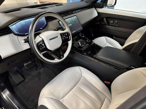 Land Rover Range Rover Sport 2023 in Vilnius, with an engine capacity of 4.40 L and mileage of 82 thousand km for 93000 €, photo 8 on AUTOMOTO.COM.LV