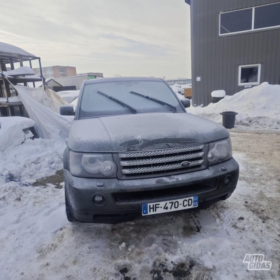 Green Land Rover Range Rover Sport 2007 in Plunge, with an engine capacity of 2.70 L and mileage of 111 thousand km for 2950 €, photo 2 on AUTOMOTO.COM.LV