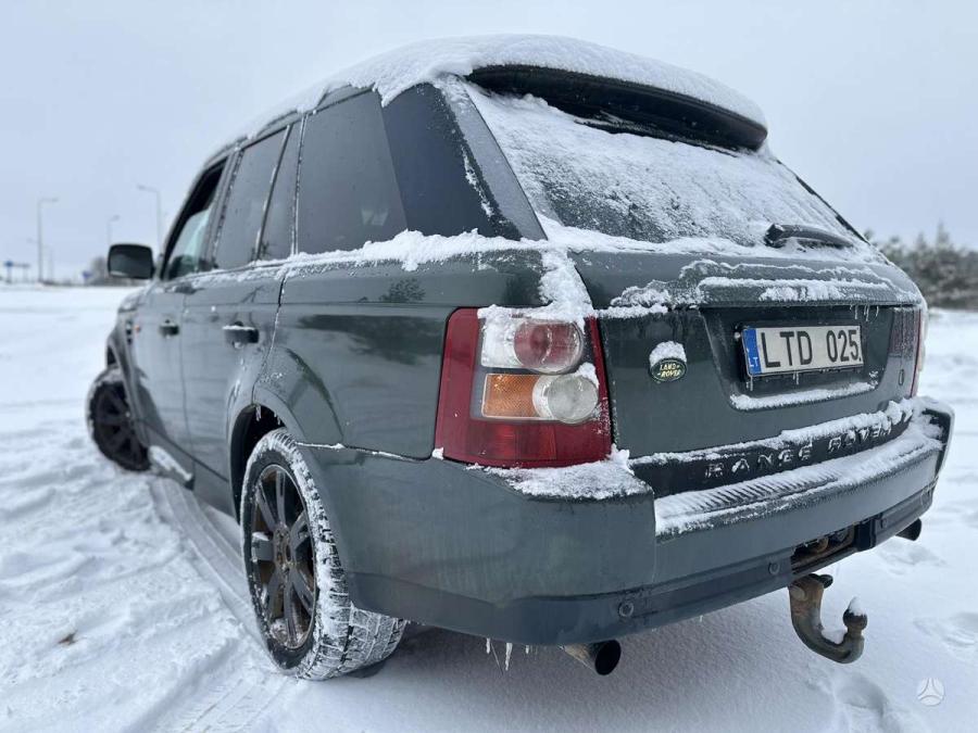 Green Land Rover Range Rover Sport 2008 in Vilnius, with an engine capacity of 3.63 L and mileage of 420 thousand km for 2650 €, photo 12 on AUTOMOTO.COM.LV