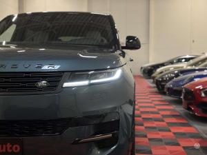 Green Land Rover Range Rover Sport 2023 in Vilnius, with an engine capacity of 4.40 L and mileage of 60 thousand km for 93000 €, photo 8 on AUTOMOTO.COM.LV