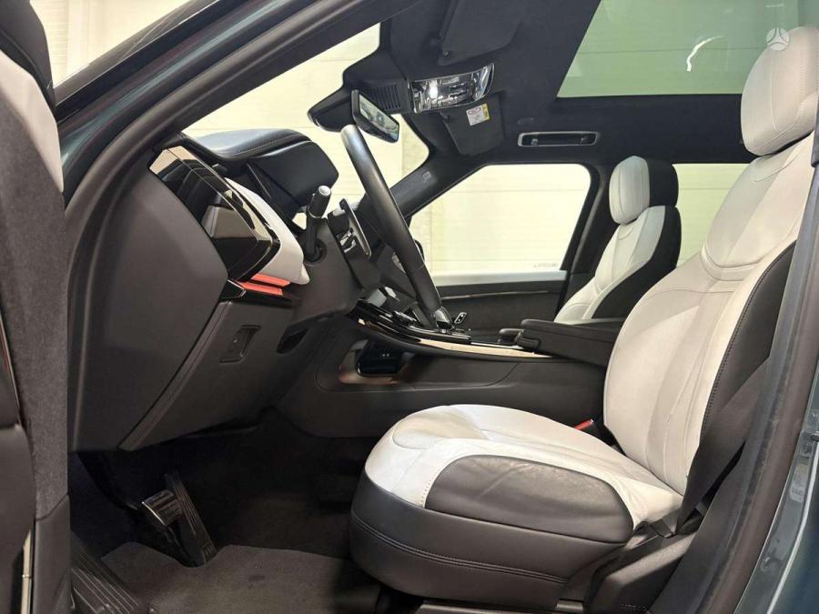 Green Land Rover Range Rover Sport 2023 in Vilnius, with an engine capacity of 4.40 L and mileage of 60 thousand km for 93000 €, photo 16 on AUTOMOTO.COM.LV