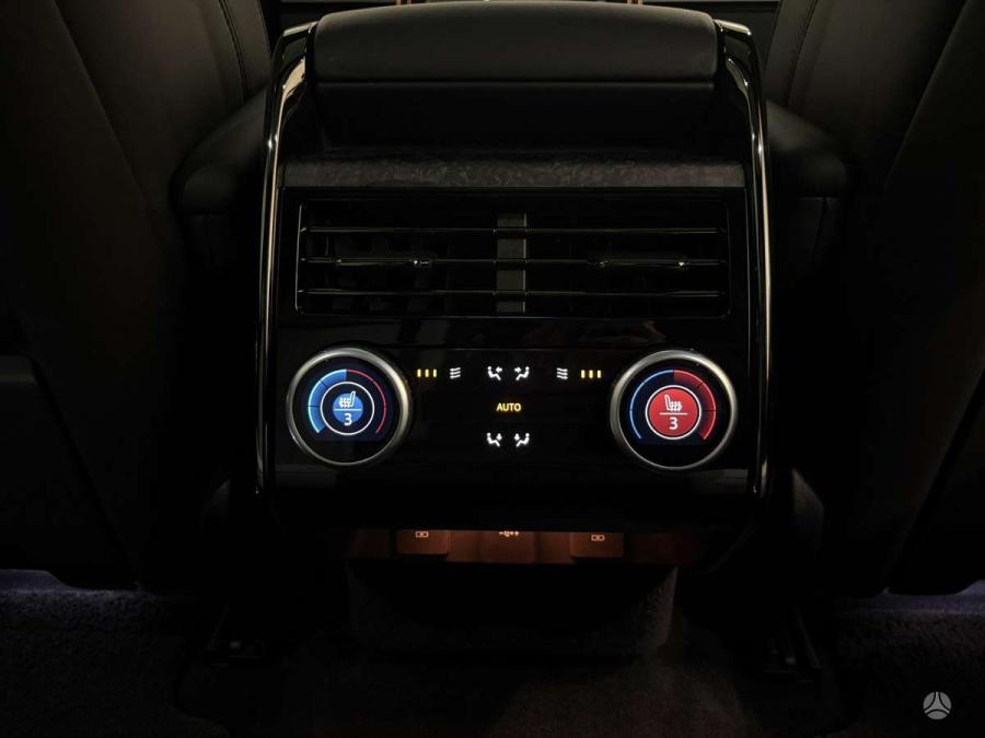 Zaļš Land Rover Range Rover Sport 2023 Viļņa, ar dzinēja tilpumu 4.40 L un nobraukumu 60 tūkst. km par 92490 €, foto 39 vietnē AUTOMOTO.COM.LV