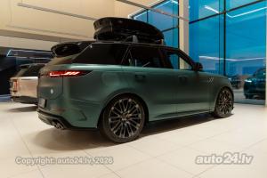 Green Land Rover Range Rover Sport 2026 in Tallinn, with an engine capacity of 4.40 L and mileage of 0 thousand km for 221000 €, photo 6 on AUTOMOTO.COM.LV