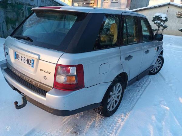 Pelēks Land Rover Range Rover Sport 2006 Tauragė, ar dzinēja tilpumu 2.72 L un nobraukumu 289 tūkst. km par 3800 €, foto 3 vietnē AUTOMOTO.COM.LV