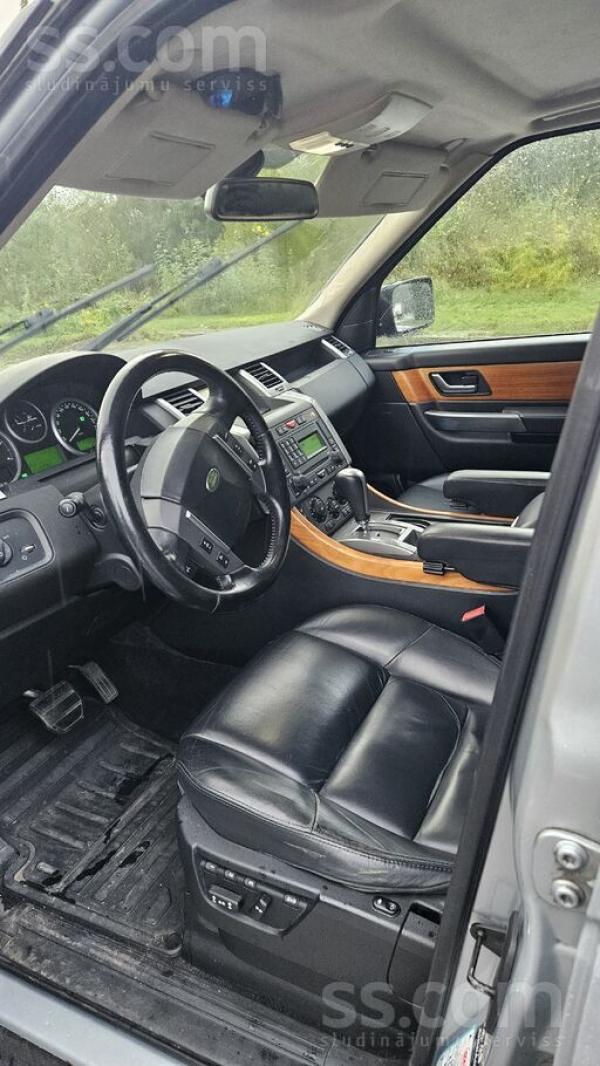 Pelēks Land Rover Range Rover Sport 2007 Rīga, ar dzinēja tilpumu 2.70 L un nobraukumu 240 tūkst. km par 3200 €, foto 7 vietnē AUTOMOTO.COM.LV