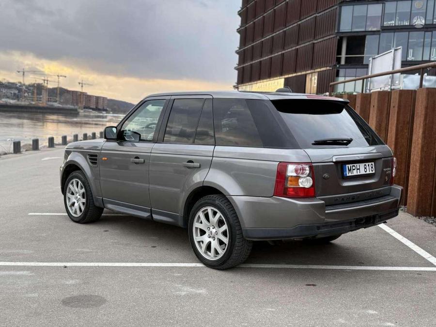 Pelēks Land Rover Range Rover Sport 2008 Kauņa, ar dzinēja tilpumu 4.40 L un nobraukumu 320 tūkst. km par 6200 €, foto 5 vietnē AUTOMOTO.COM.LV