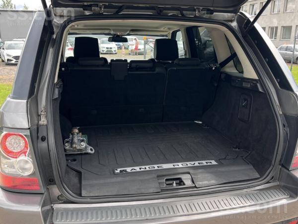Grey Land Rover Range Rover Sport 2010 in Limbazi, with an engine capacity of 3.00 L and mileage of 364 thousand km for 7550 €, photo 7 on AUTOMOTO.COM.LV