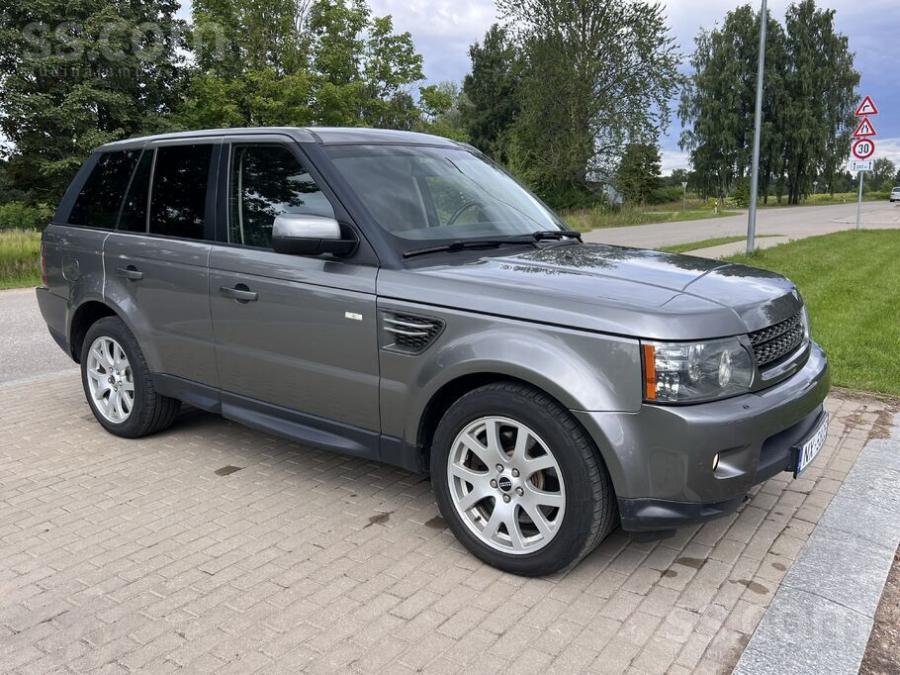 Grey Land Rover Range Rover Sport 2010 in Limbazi, with an engine capacity of 3.00 L and mileage of 364 thousand km for 7550 €, photo 4 on AUTOMOTO.COM.LV