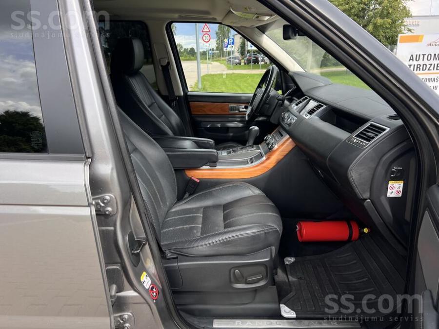 Grey Land Rover Range Rover Sport 2010 in Limbazi, with an engine capacity of 3.00 L and mileage of 364 thousand km for 7550 €, photo 11 on AUTOMOTO.COM.LV