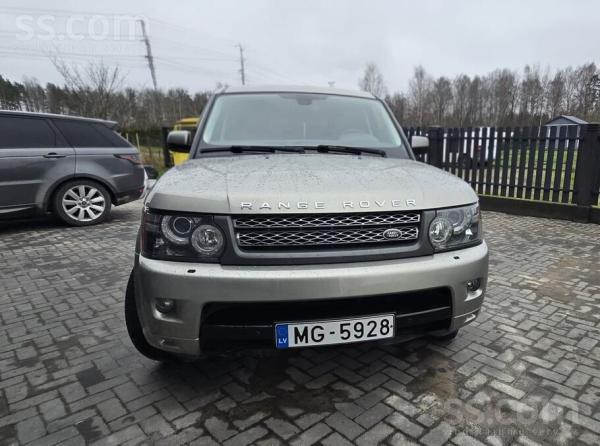 Grey Land Rover Range Rover Sport 2012 in Riga, with an engine capacity of 3.00 L and mileage of 213 thousand km for 10500 €, photo 2 on AUTOMOTO.COM.LV
